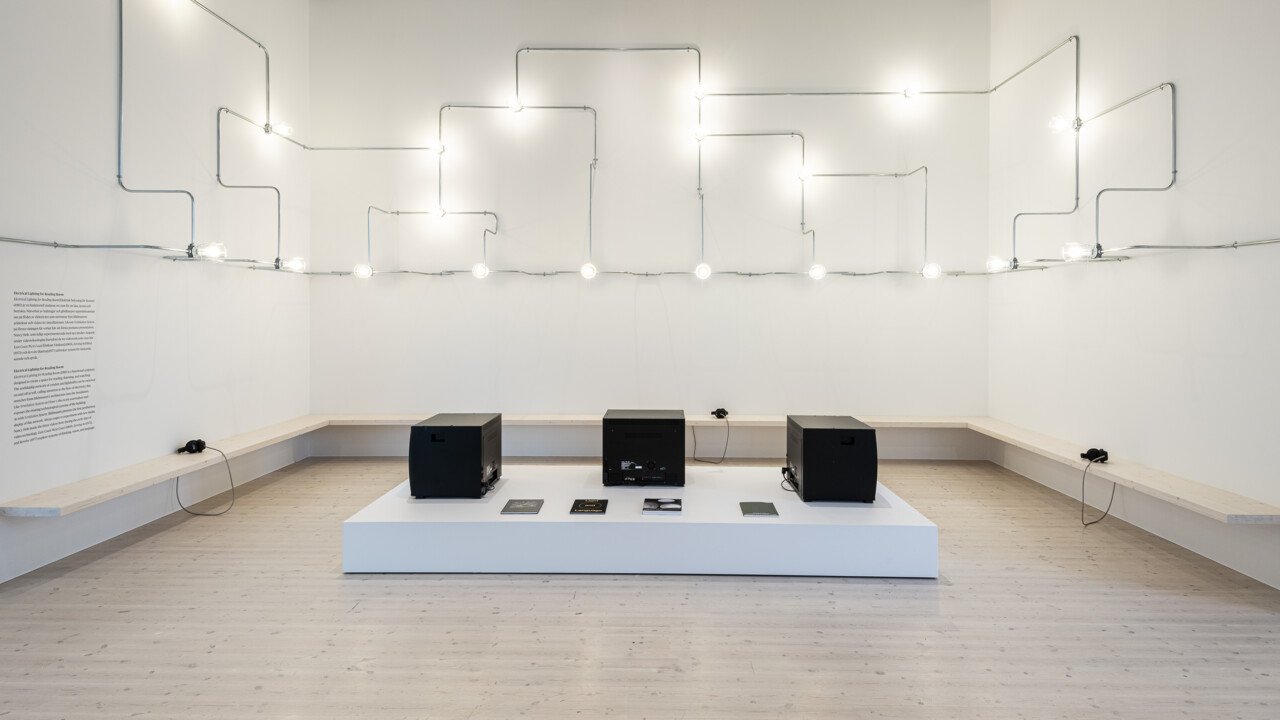 Nancy Holt / Inside Outside